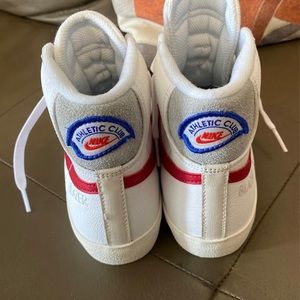 Nike | Shoes | Nike Blazer Mid 77 Vintage With Red Nike Check Mark Us ...